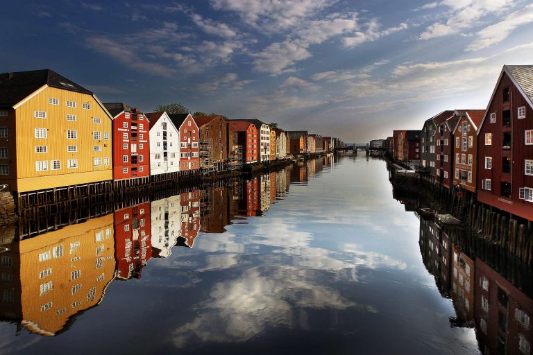 Multivisionsshow Norwegen: Hurtigruten – „Mit dem TurmQuartier rund um ...